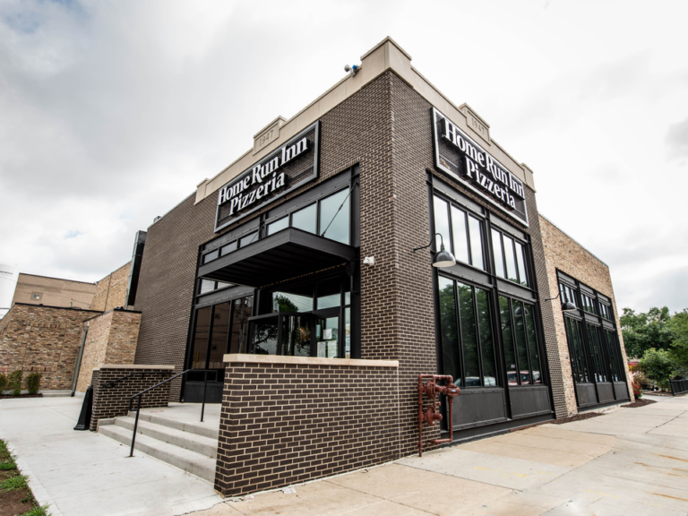 Chicago 31st St. Pizza Restaurant | Home Run Inn