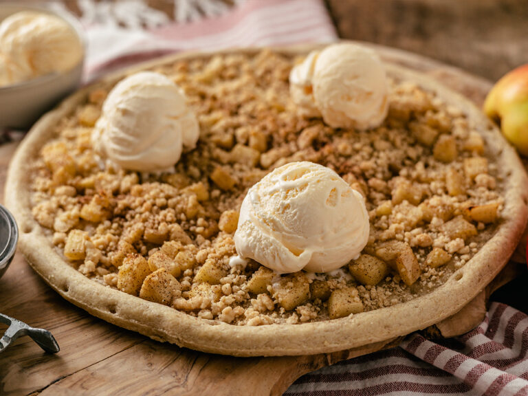 HRI Crust: Spiced Apple Pie Dessert Pizza Recipe | Home Run Inn Pizza
