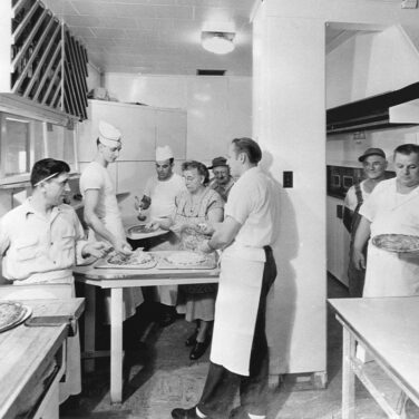 Chicago Tavern-Style Pizza | Home Run Inn Pizza